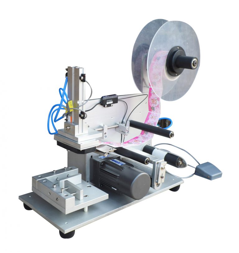 MT-60 Semi-Automatic Flat Bottle Labeling Machine